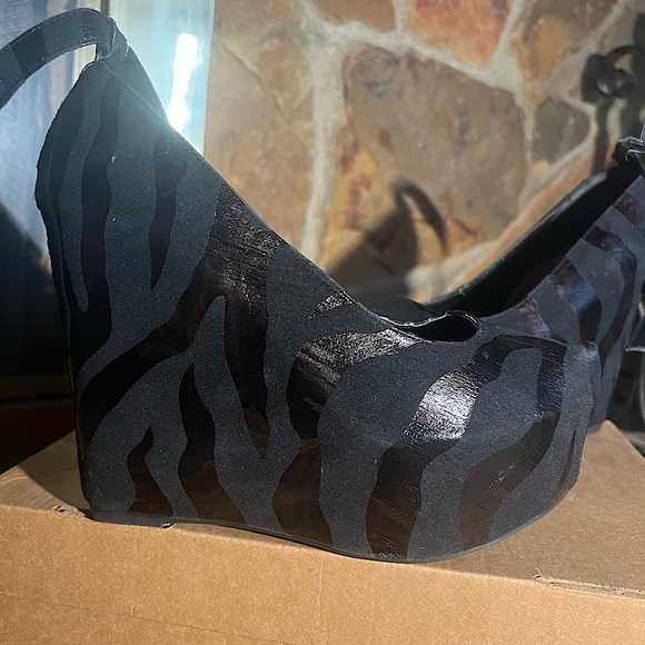 Fahrenheit | Shoes | Zebra Print Wedge | Poshmark